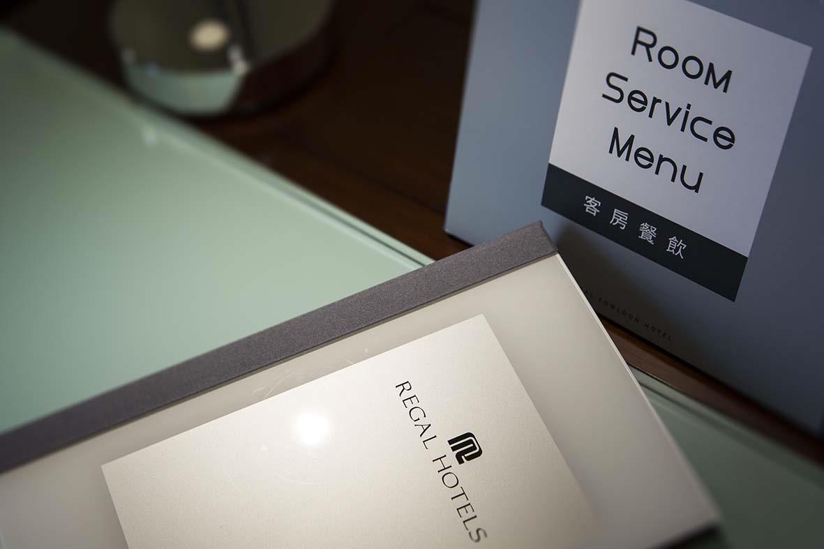 Hotel reservations. Book your best hotel room with Regal!
